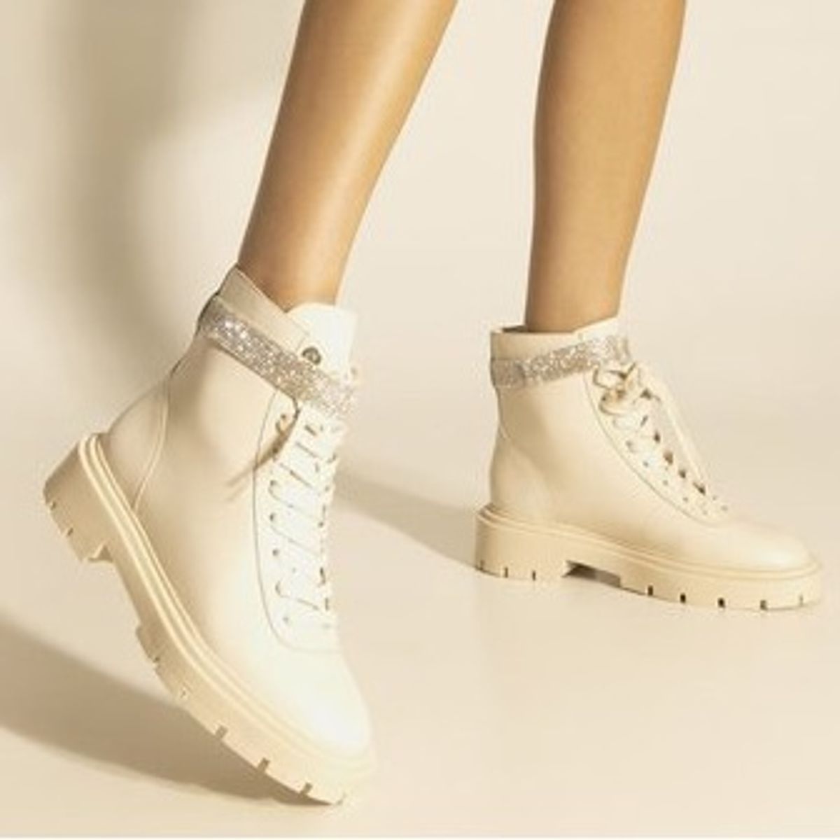 Coturno 36 Off-white Couro Tratorado Tira Strass 36 | Bota Feminina ...