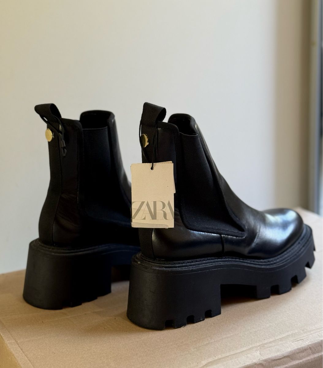 Coturno Bota Chelsea Zara Preta | Bota Feminina Zara Usado 118796739 ...