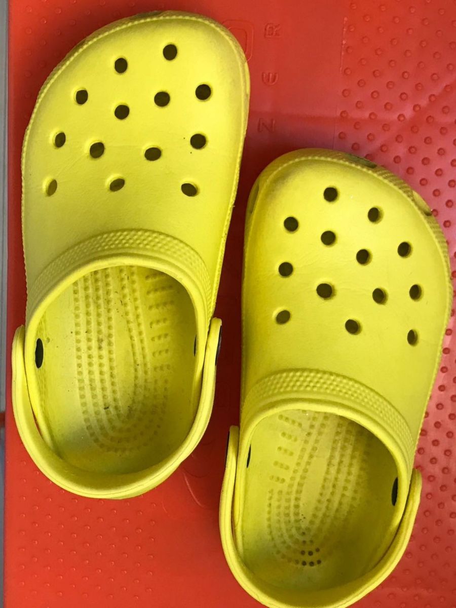 Crocs Amarelo | Calçado Infantil para Meninas Crocs Usado 28199382 | enjoei