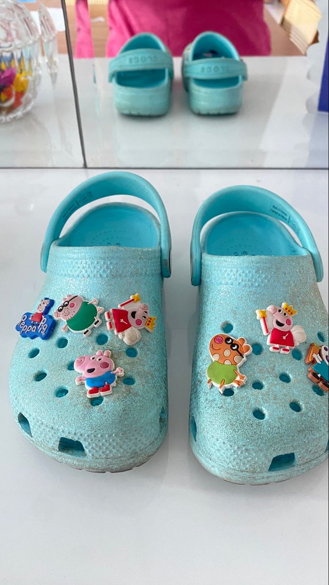 Crocs Azul Bebê com Gliter | Calçado Infantil para Meninas Crocs Usado ...