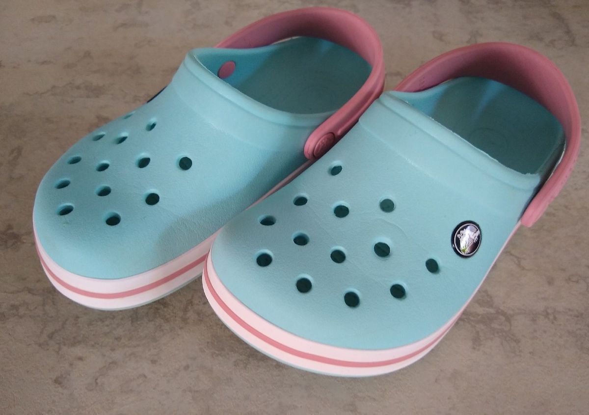 Crocs Azul Claro Clássico | Calçado Infantil para Meninas Crocs Usado ...