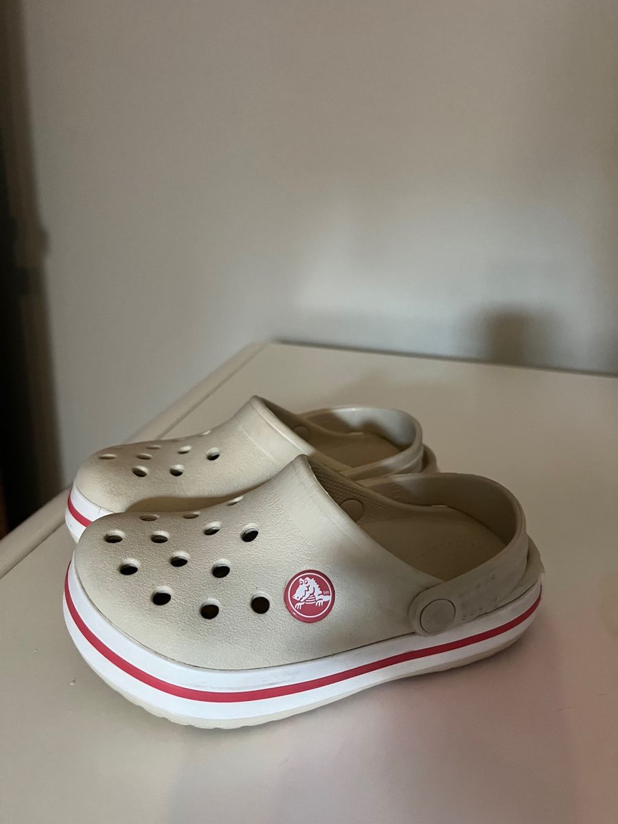 Crocs Bege com Rosa Infantil | Calçado Infantil para Meninos Crocs ...
