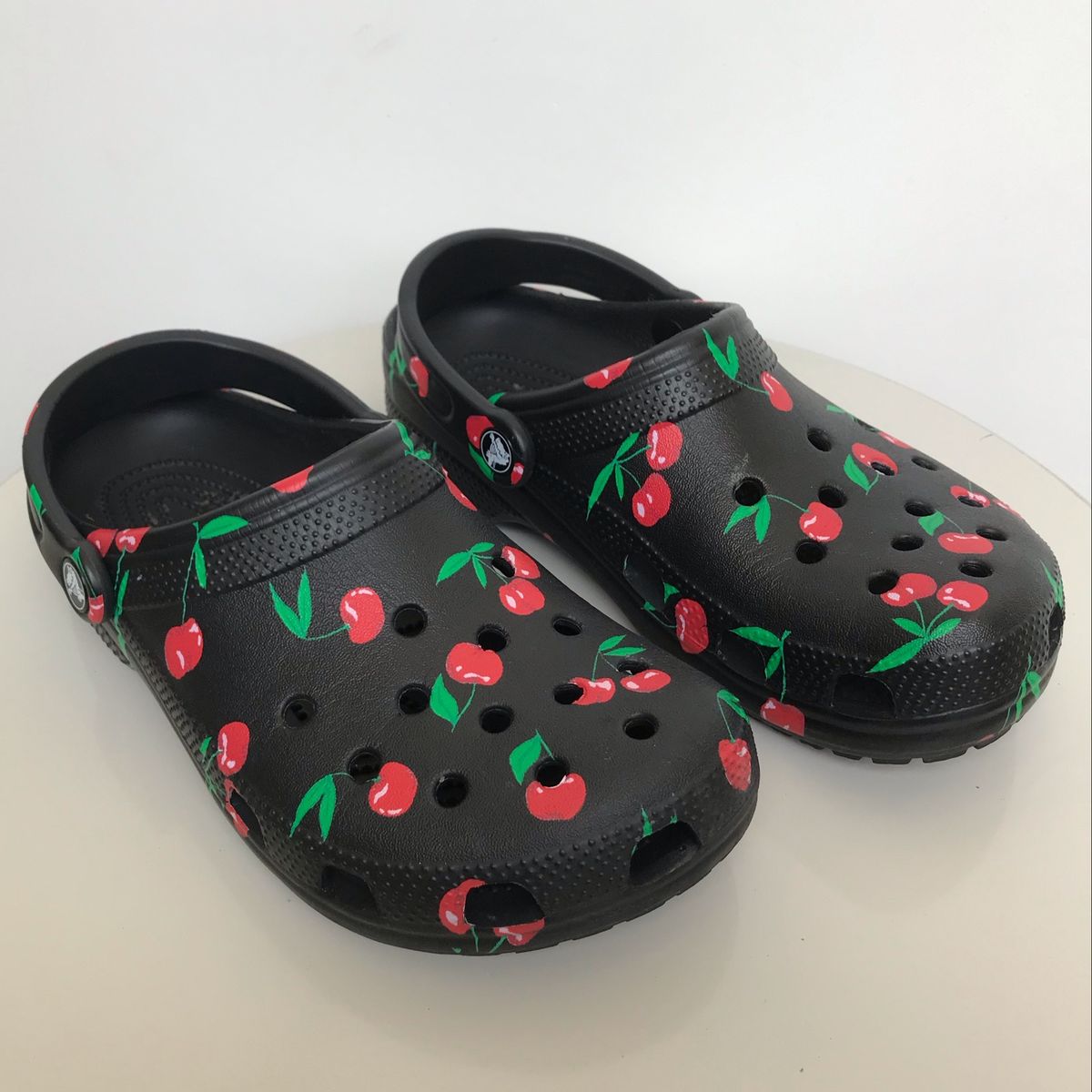 Crocs Cereja Cherry | Sapato Feminino Crocs Usado 81843603 | enjoei