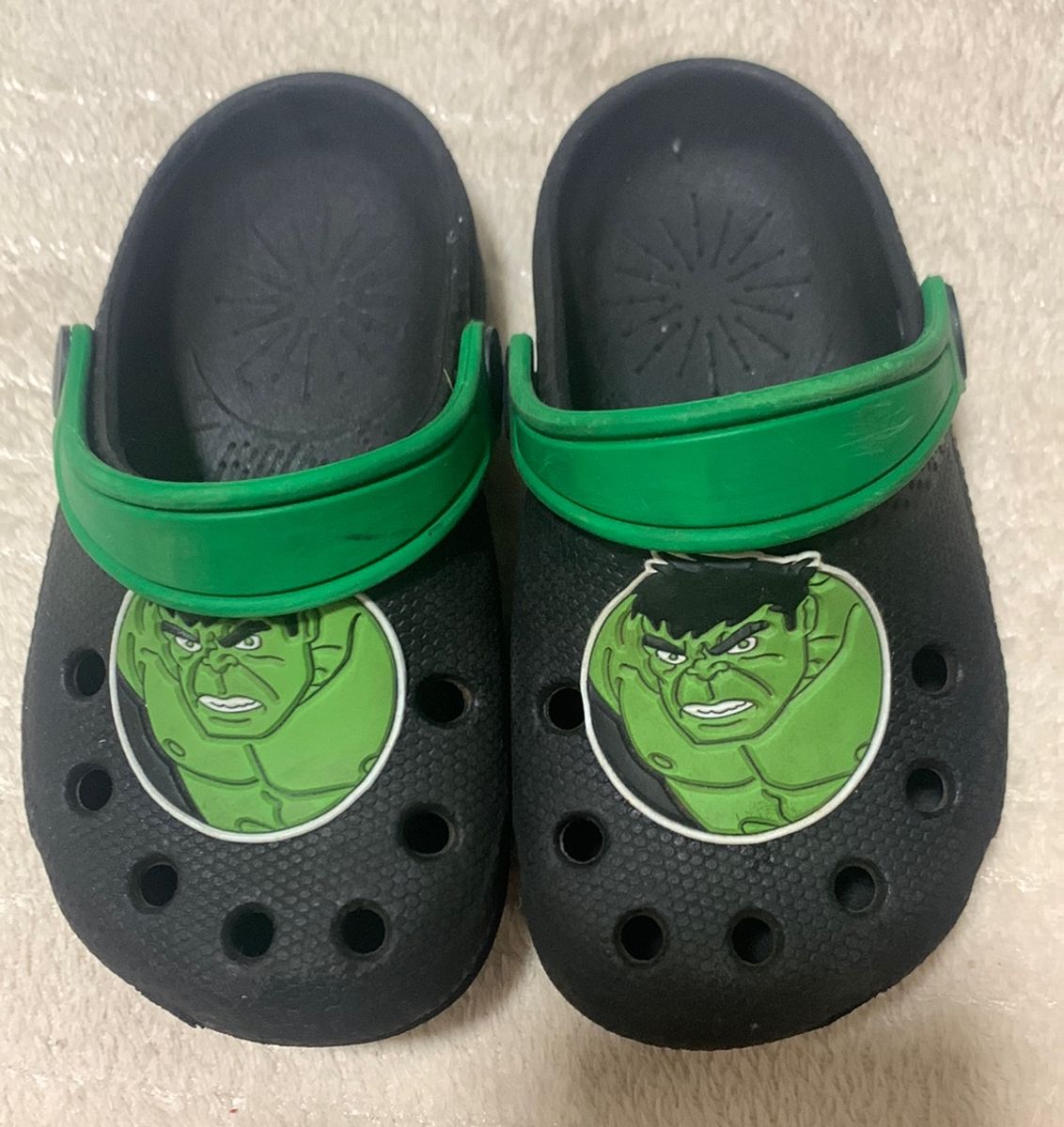Crocs Tamanho 23/24 Hulk Menino | Calçado Infantil para Meninos Usado ...