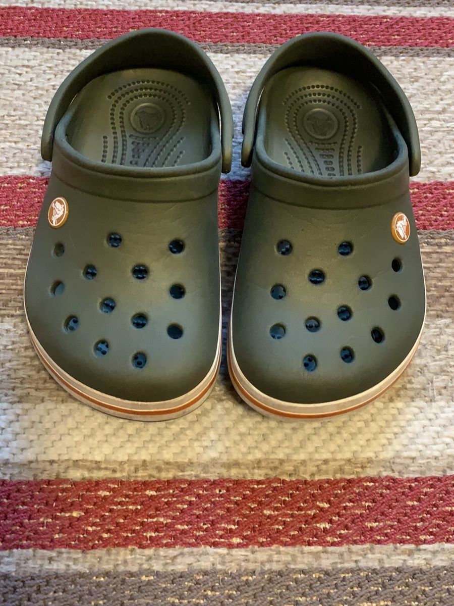 Crocs Verde Militar | Calçado Infantil para Meninos Crocs Usado ...