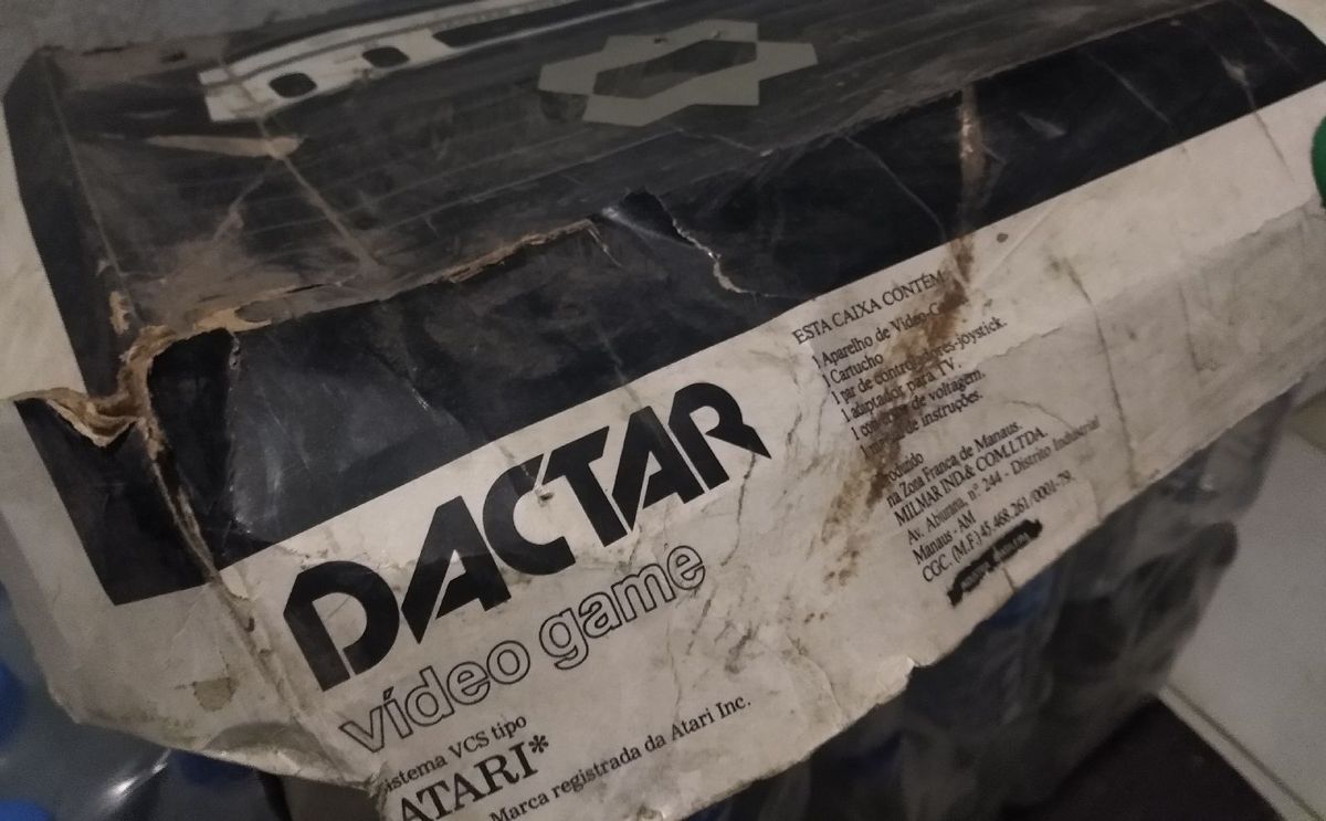 Dactar Atari 2600 com Caixa, Fonte e 6 Fitas | Console de Videogame Dactar Atari Usado 57544548 ...