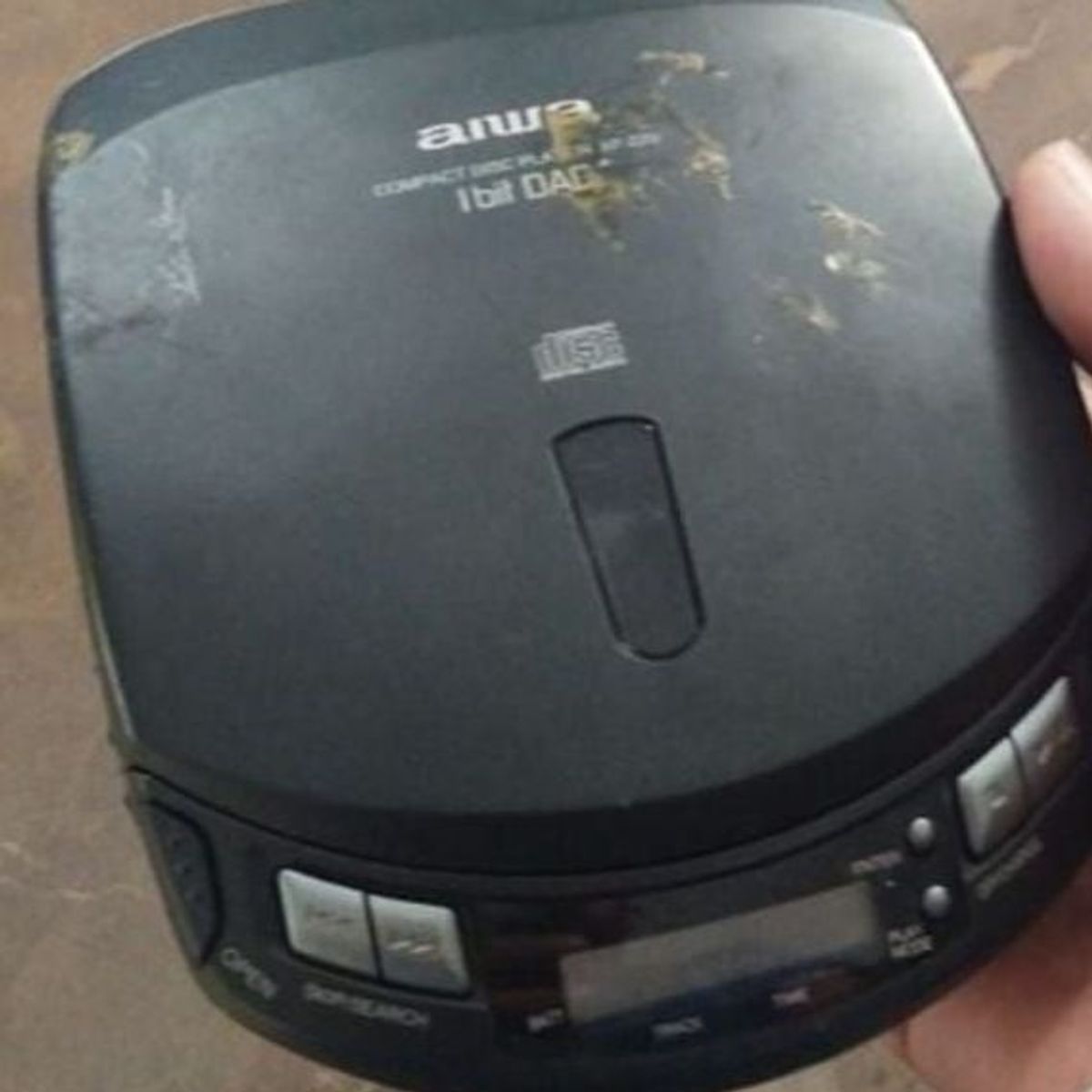 Discman Antigo Original Aiwa Não Funciona | Cacareco Aiwa Usado 129157650 | enjoei