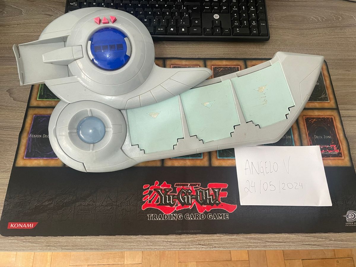 Disco de Duelo Yu-gi-oh! Gx - Academia de Duelo | Brinquedo Mattel Usado 103707970 | enjoei