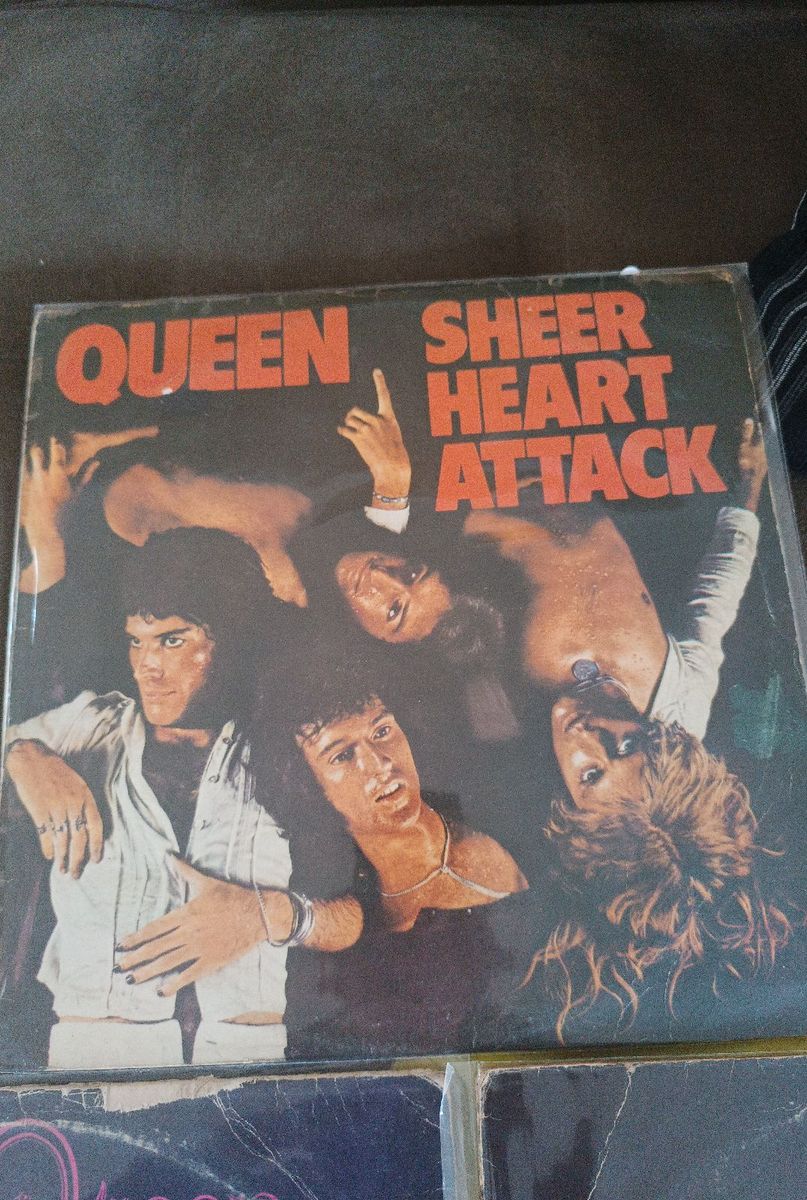 Disco Lp Queen Sheer Heart Attack | Item de Música Queen Usado 114476890 | enjoei