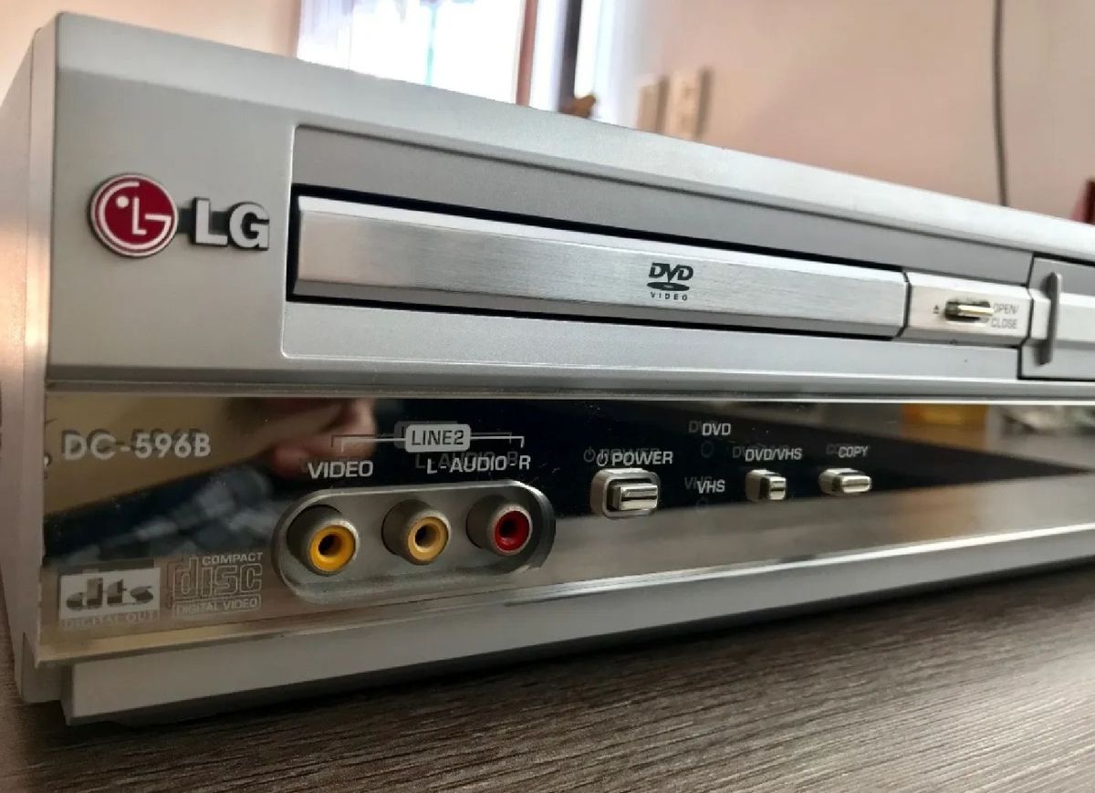 Dvd + Vhs Dc-596-b - Lg | Item de Música Lg Usado 42144526 | enjoei