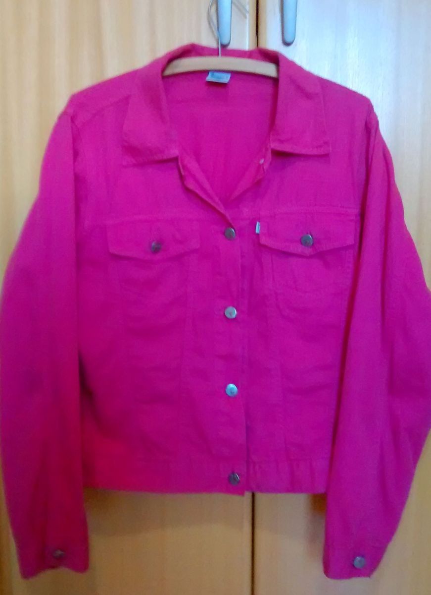 É Cor de Rosa Choque! | Casaco Feminino Usado 1830515 | enjoei