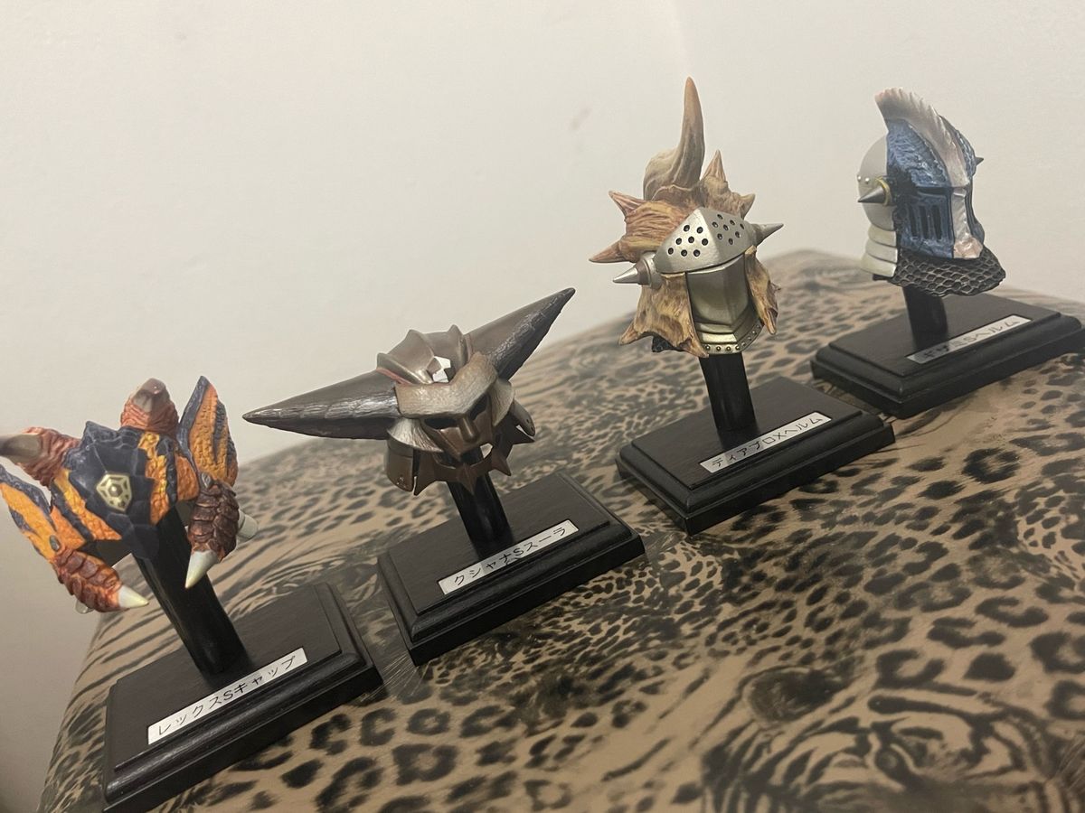 Elmo Monster Hunter | Cacareco Monster Hunter Usado 65956652 | enjoei