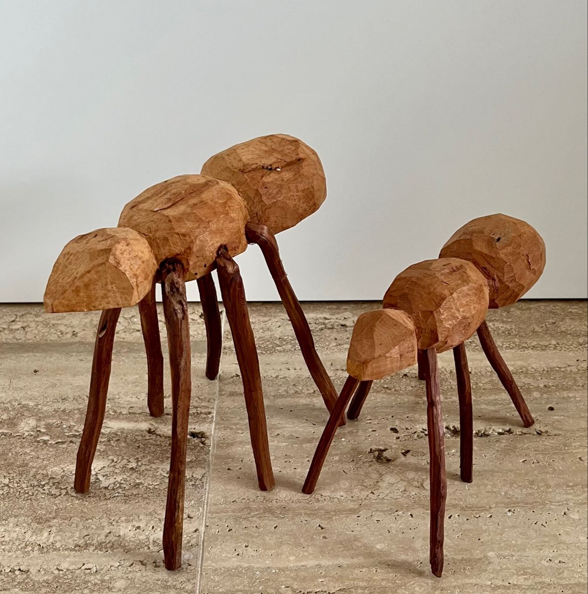 Escultura de Formiga de Madeira Artista Lb | Item de Decoração ...