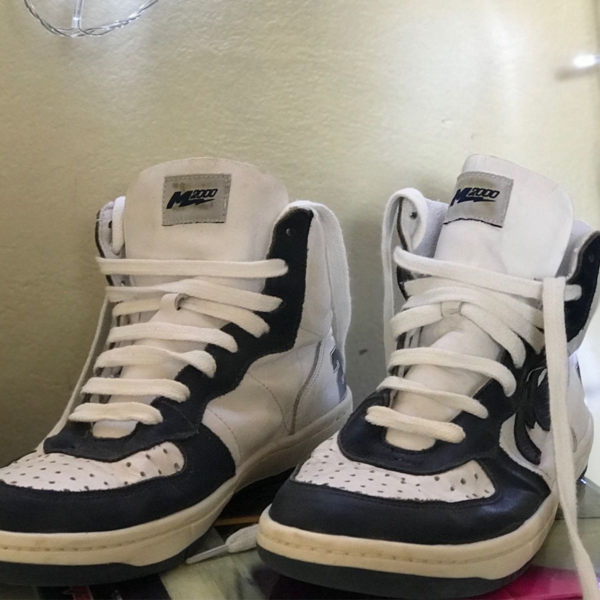 Estiloso Tênis M2000 | Tênis Feminino Usado 25448983 | enjoei