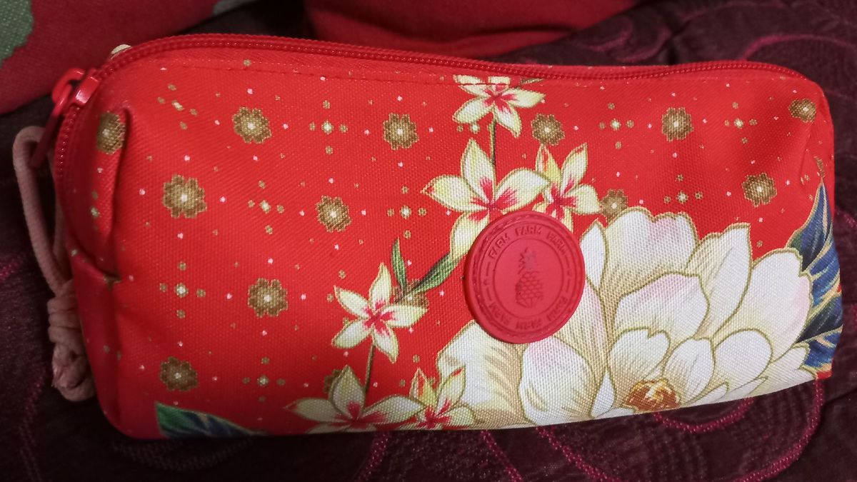 Estojo Bolsinha de Lápis da Farm Original, Semi Novo | Carteira ...