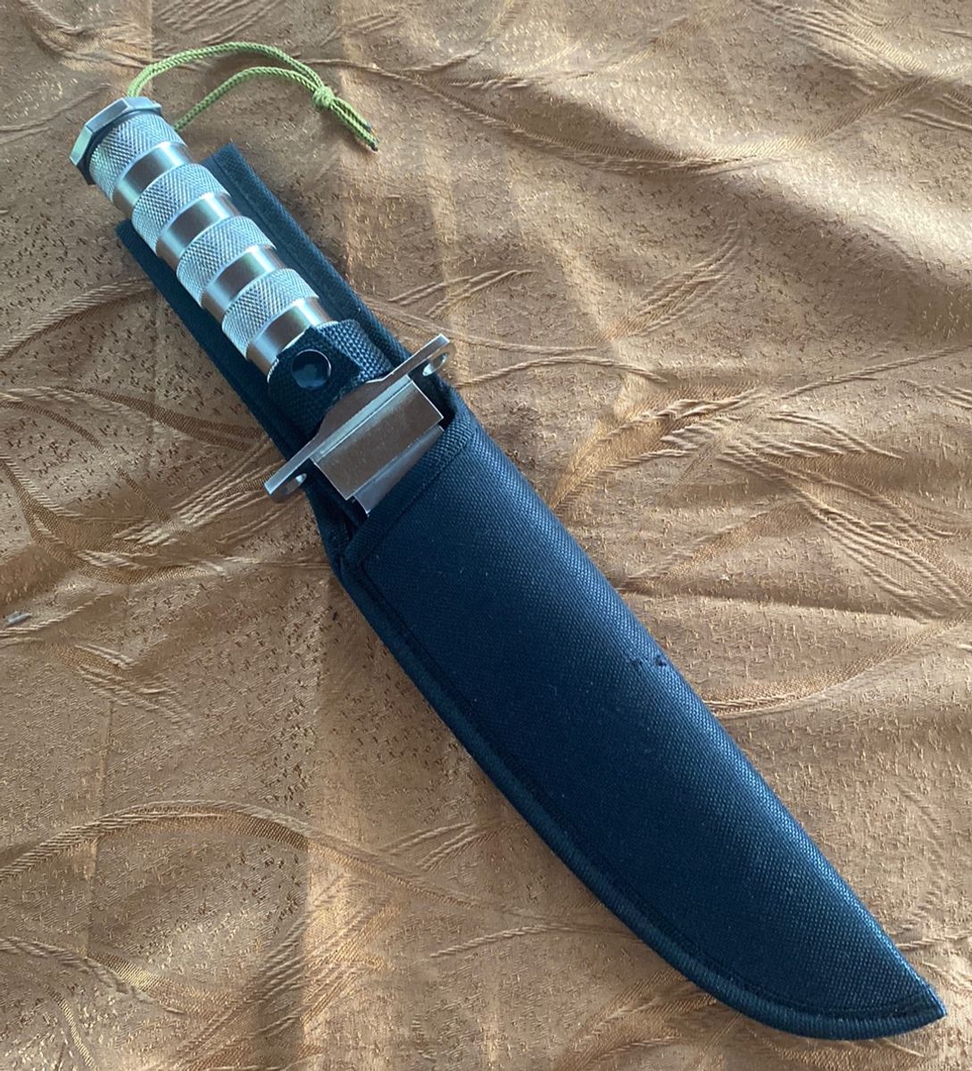 Faca Rambo Tática Militar Sobrevivência Lamina Serrilhado | Roupa ...