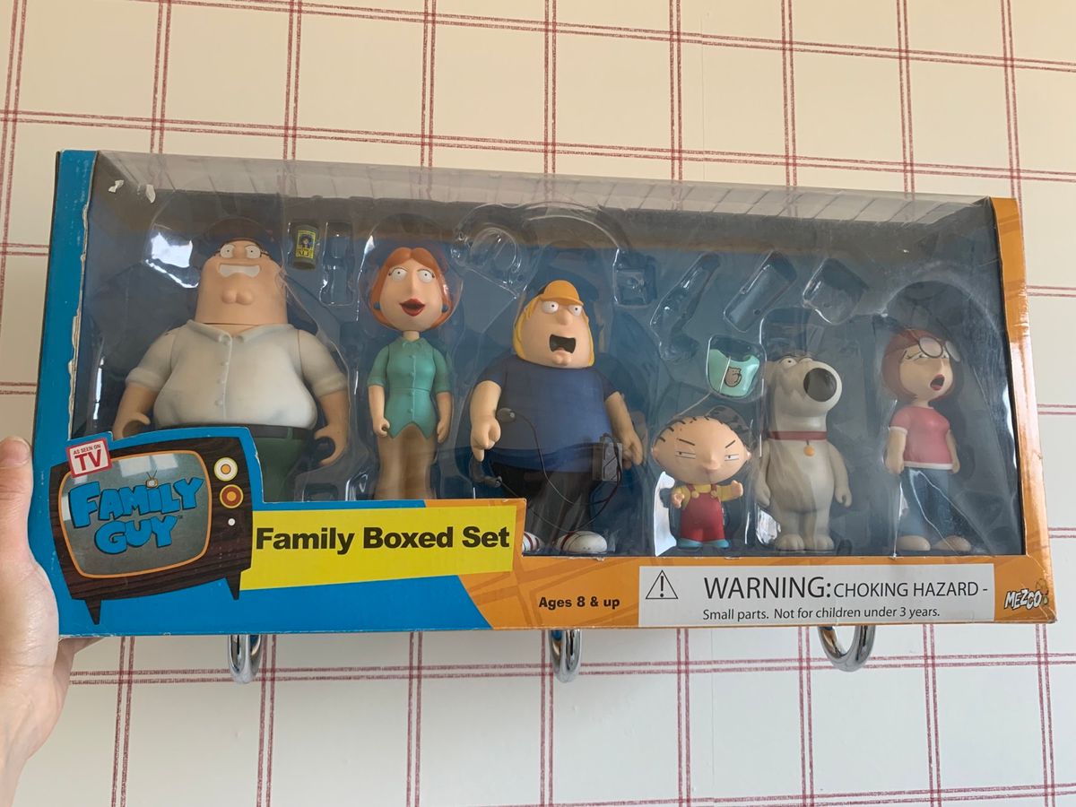 Family Boxed Set | Produto Vintage e Retro Mezco Usado 96200379 | enjoei