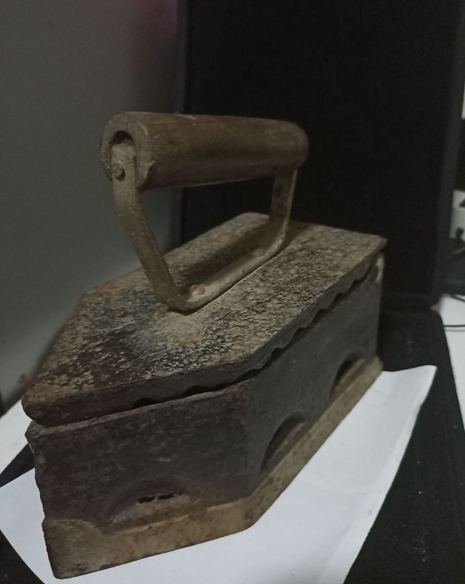 Ferro Bruto Antiguidade | Produto Vintage e Retro Ferro Usado 74717240 ...