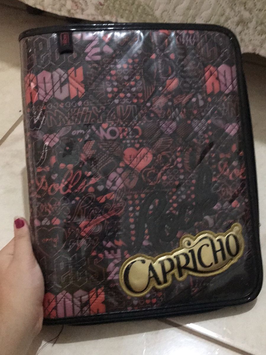 Fichário Capricho Preto | Produto Feminino Capricho Usado 39882669 | enjoei