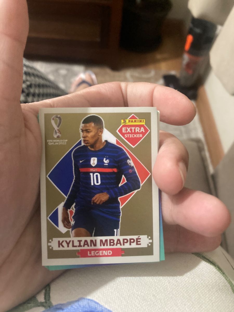 Figurinha Legend Extra Gold Kylian Mbappé | Item p/ Esporte e Outdoor ...