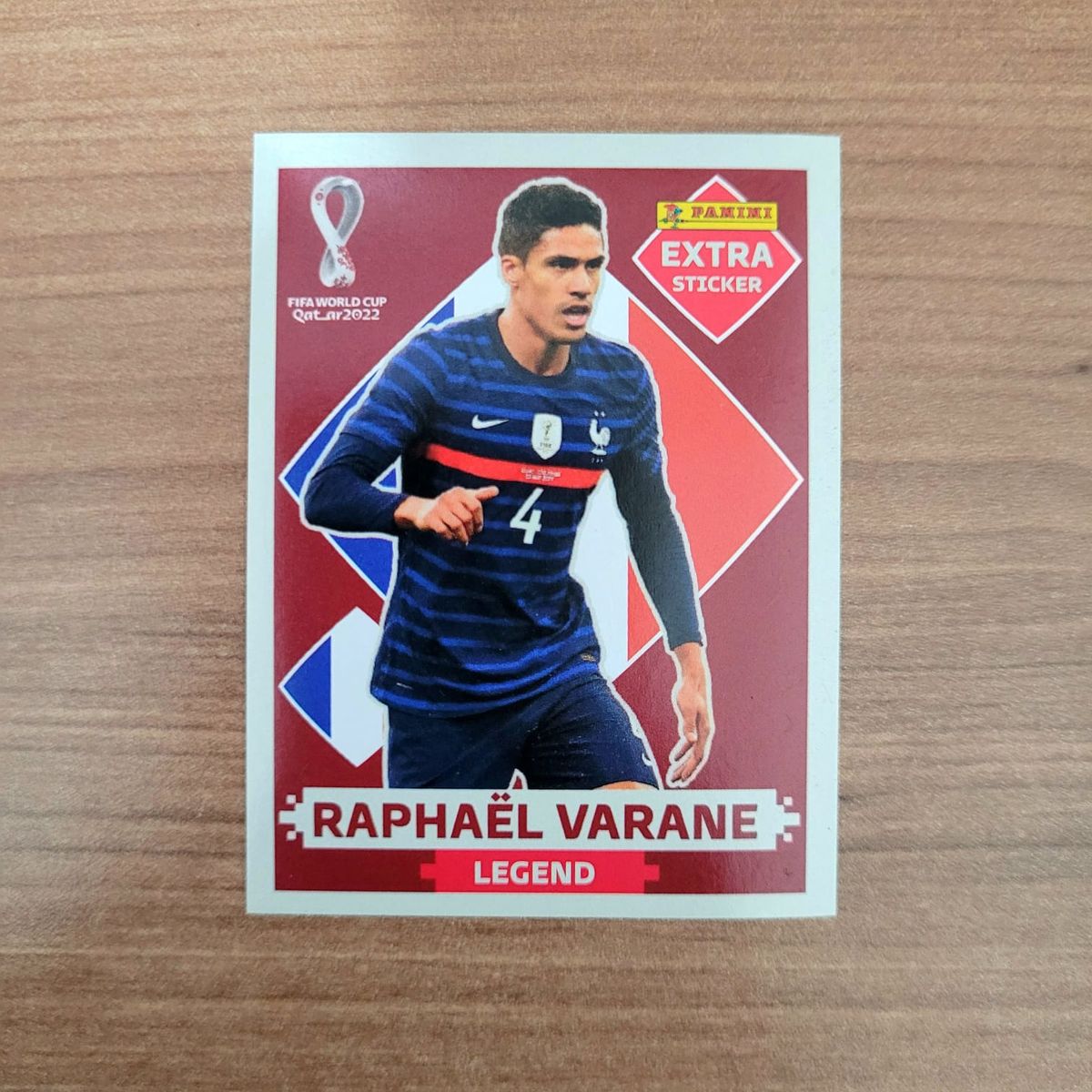 Figurinha Legend Extra Sticker Copa do Mundo 2022 - Raphael Varane ...