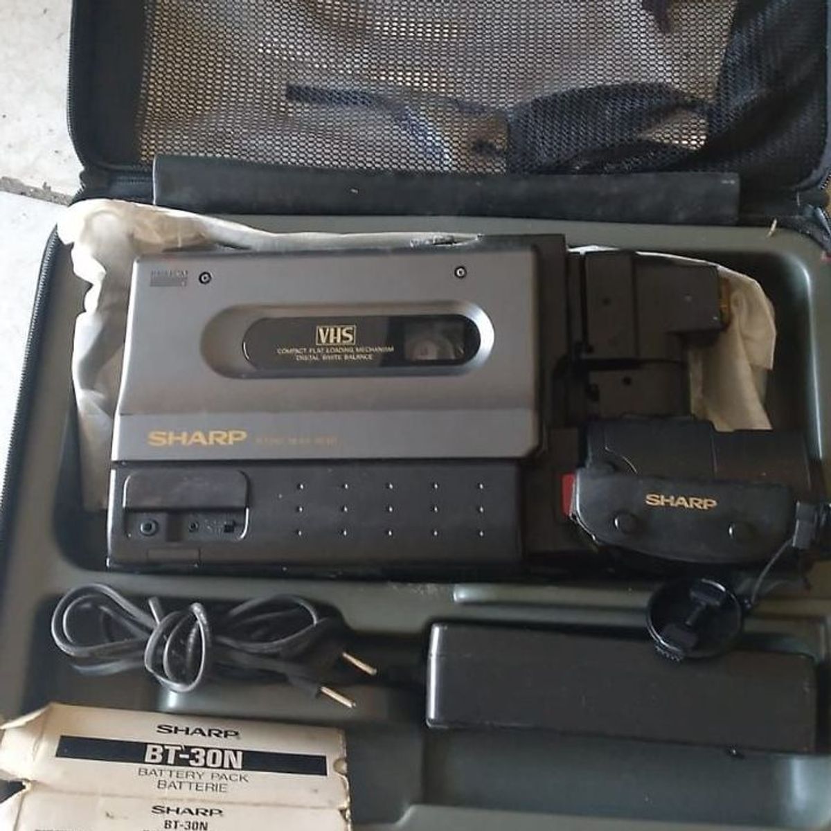 Filmadora Sharp Vintage Anos 1980 Original,completa | Filmadora Sharp Usado 85829142 | enjoei