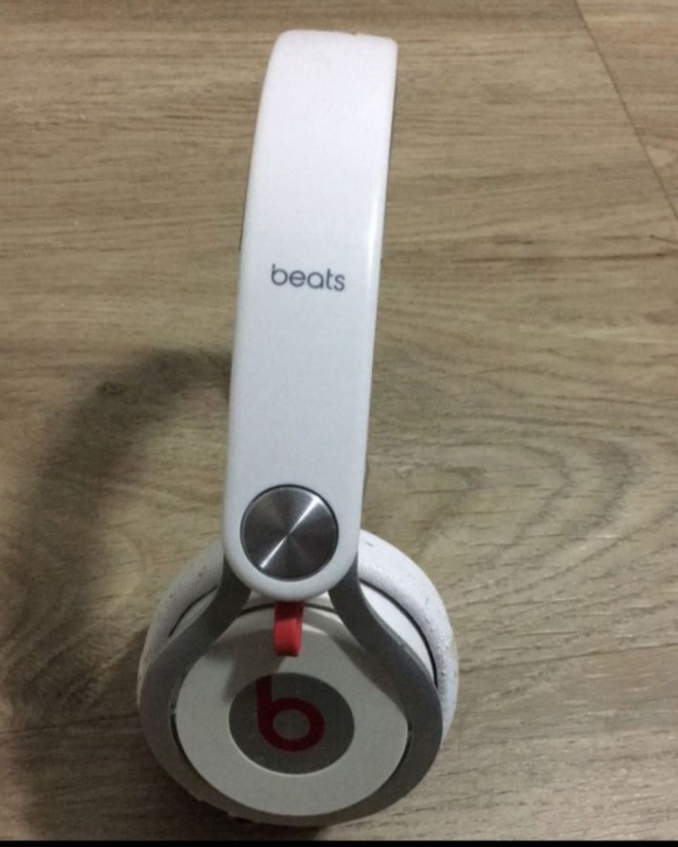Fone Beats David Guetta | Item de Música Beats Usado 19982193 | enjoei