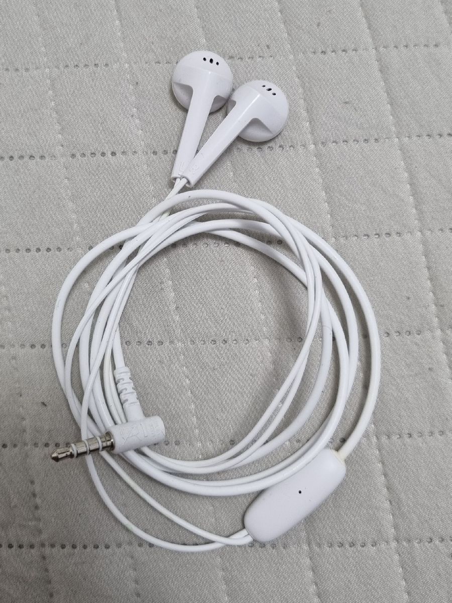 Fone de Ouvido Lg Branco Original | Item Info & Eletro Lg Usado ...