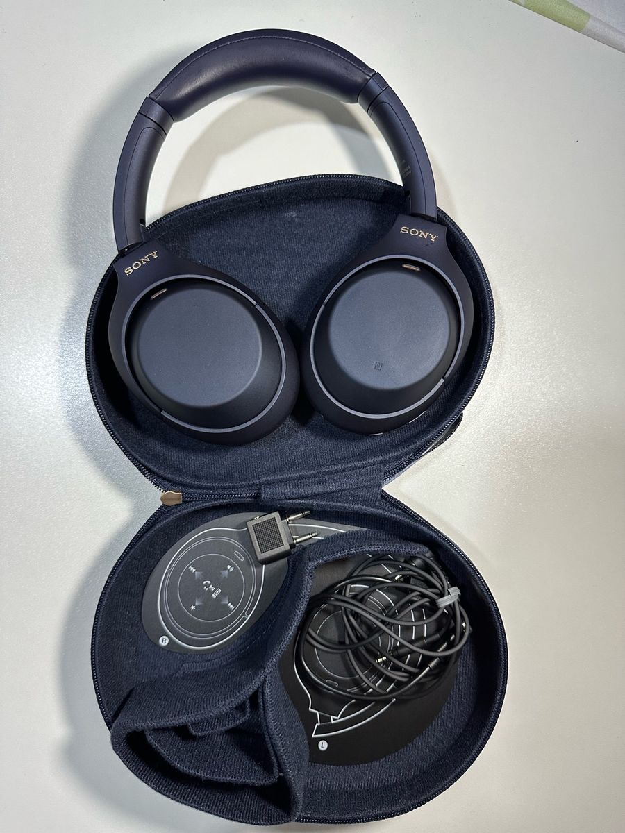 Fone Sony Wh-1000xm4 Seminovo Azul Marinho | Item Info & Eletro Sony ...