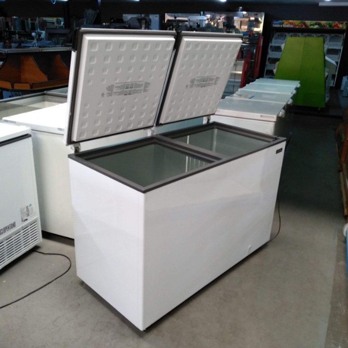 Frezer 2 Portas Perfeito Estado | Móvel de Cozinha Usado 72563140 | enjoei