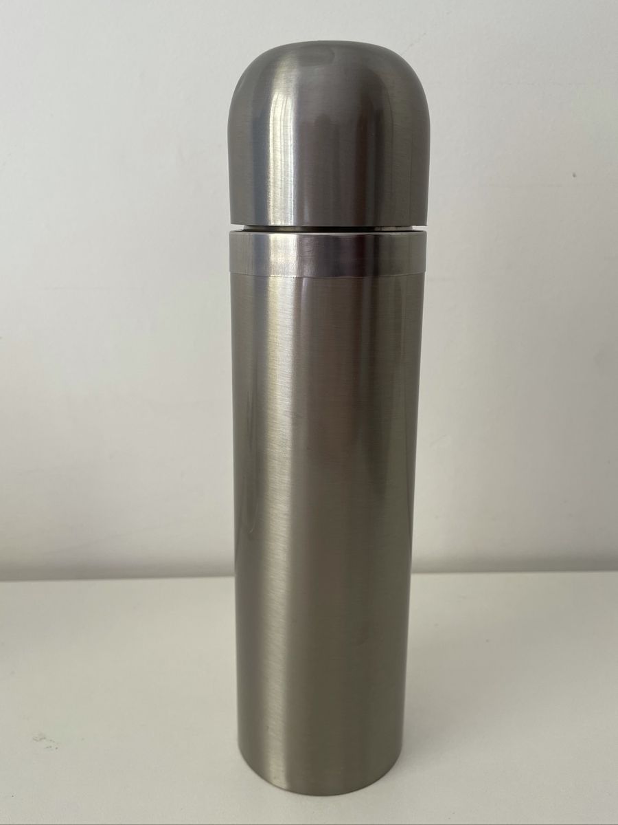 Garrafa de Água Térmica Mantém a Temperatura Gelada e Ambiente 500 Ml ...