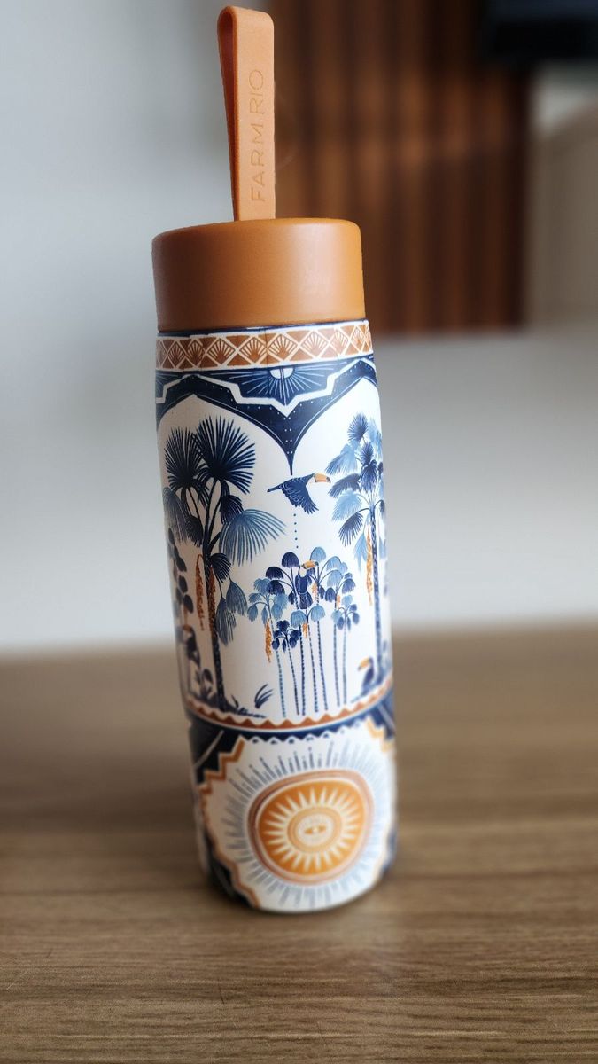 Garrafinha Glub Glub da Farm. Segura 12h a Temperatura | Cacareco Farm ...