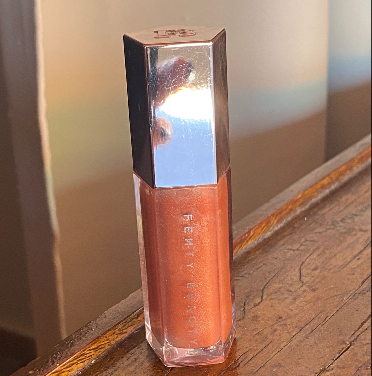 Gloss Labial Fenty Gloss Bomb Universal Lip Luminizer | Maquiagem ...