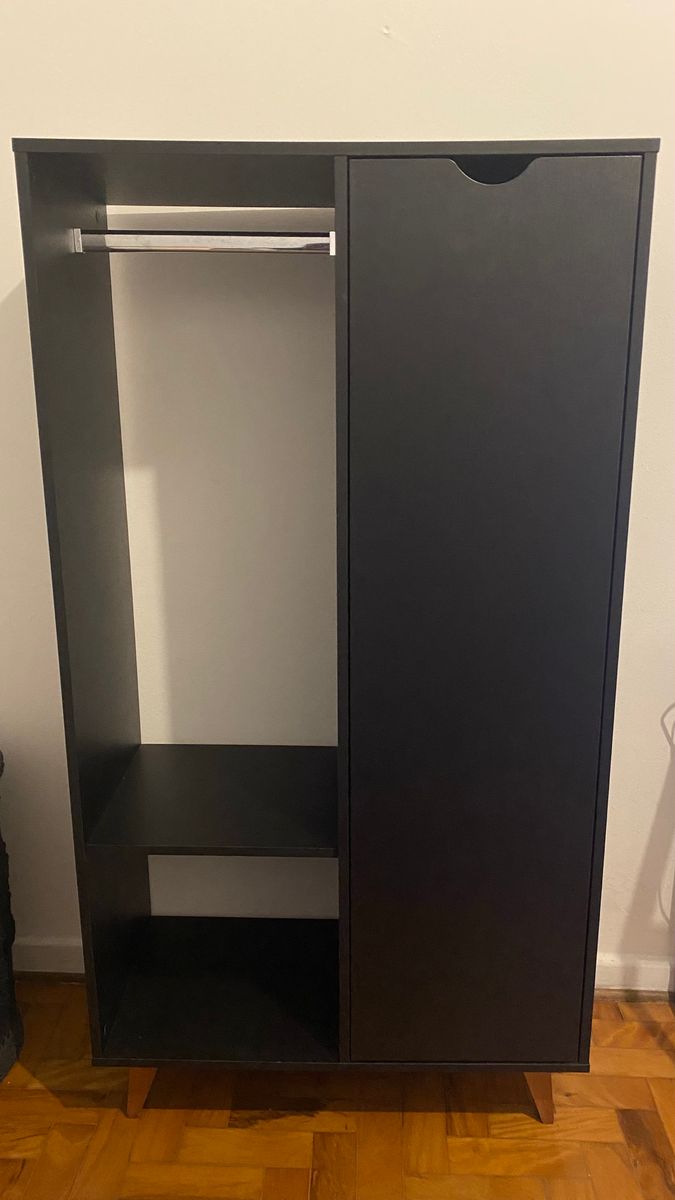 Guarda-roupa Uma Porta | Móvel Usado 58083813 | enjoei