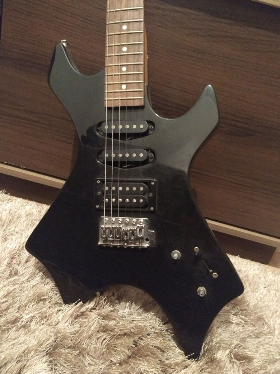 Guitarra Warlock | Produto Masculino Golden Usado 26592720 | enjoei