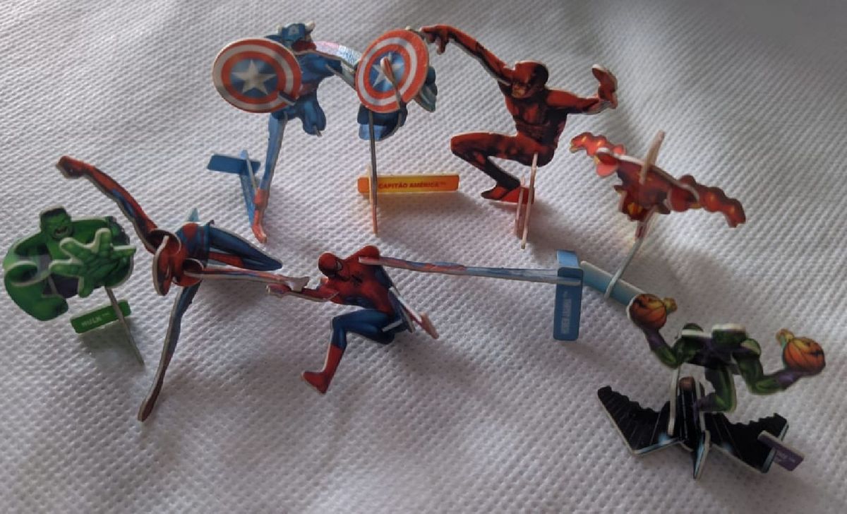 Heróis Marvel da Elma Chips (tazos Montáveis) | Brinquedo Elma Chips ...