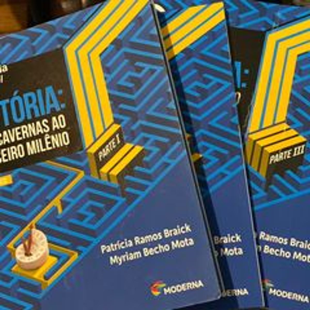 'história: Das Cavernas Ao Terceiro Milênio' - Patrícia Ramos Braick e ...