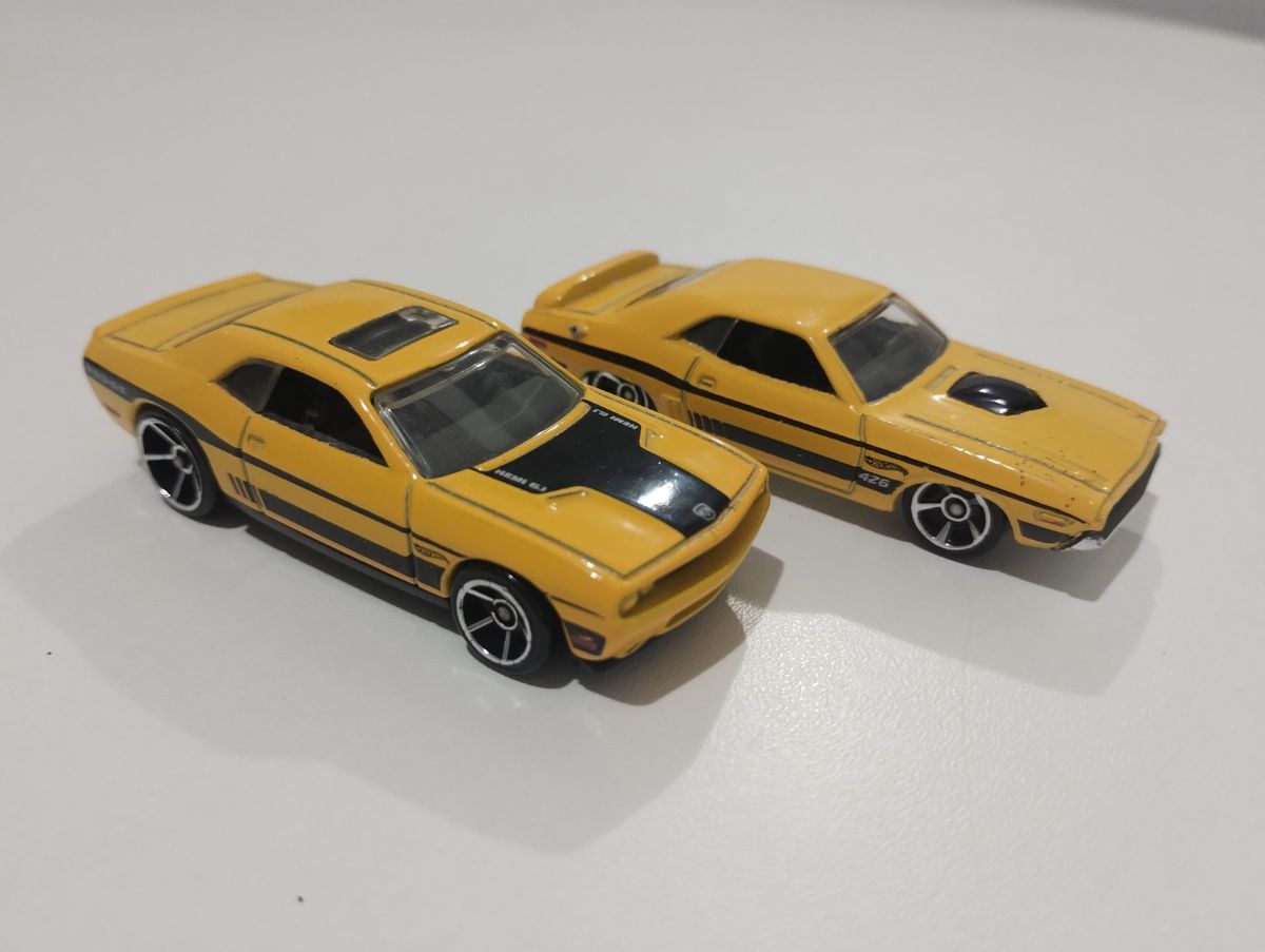 Hot Wheels Dodge Challenger 2008/1971 Y | Brinquedo para Bebês Hot ...