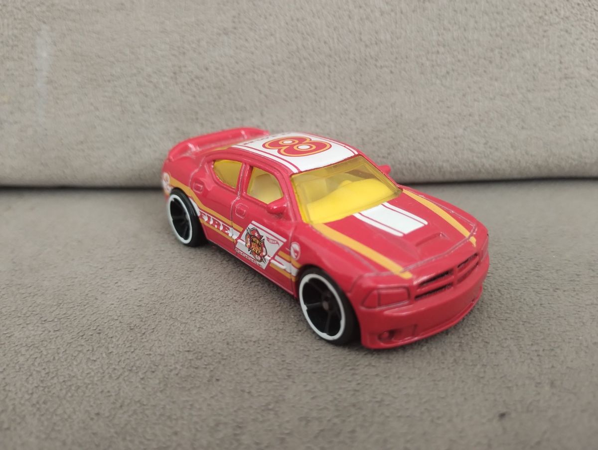 Hot Wheels Dodge Charger Srt8 Fire Dpt | Brinquedo para Bebês Hot ...