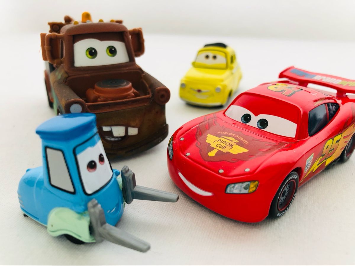 Hot Wheels Relâmpago Mcqueen, Tow Mate, Luigi e Guido | Produto ...
