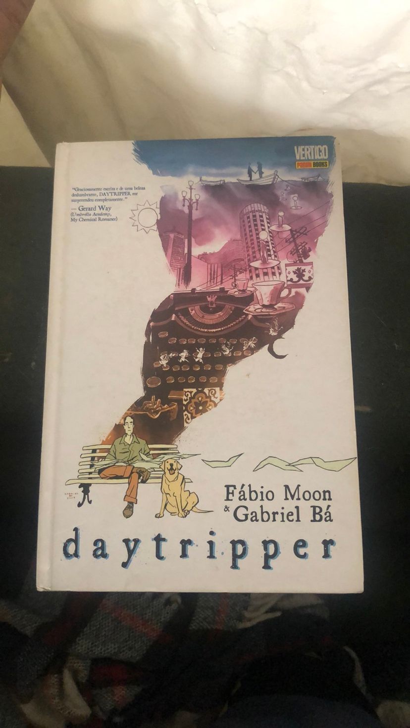 Hq Daytripper | Livro Panini Books Usado 122867980 | enjoei