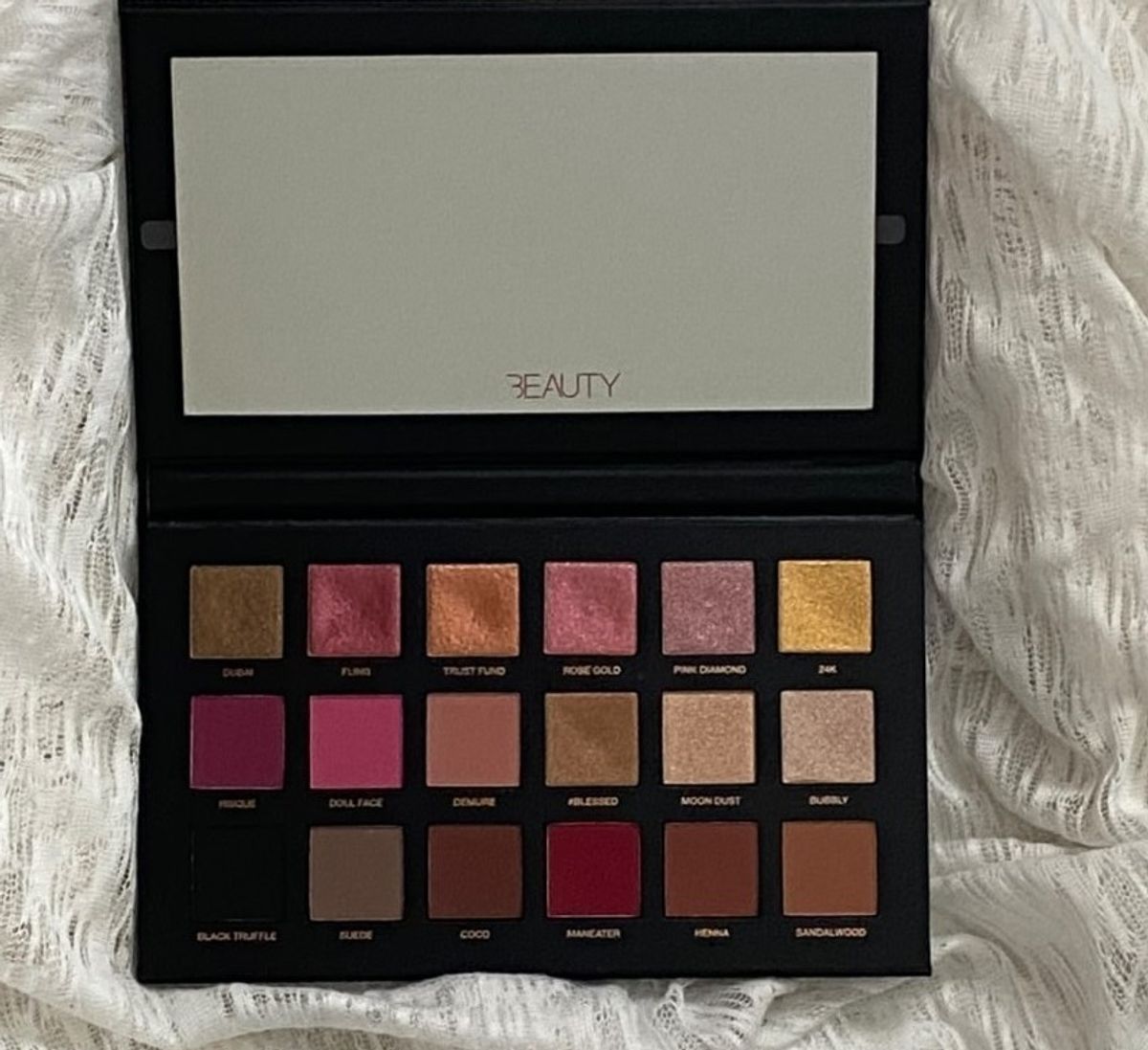 Huda Beauty Paleta Rose Gold Remastered | Maquiagem Feminina Huda ...