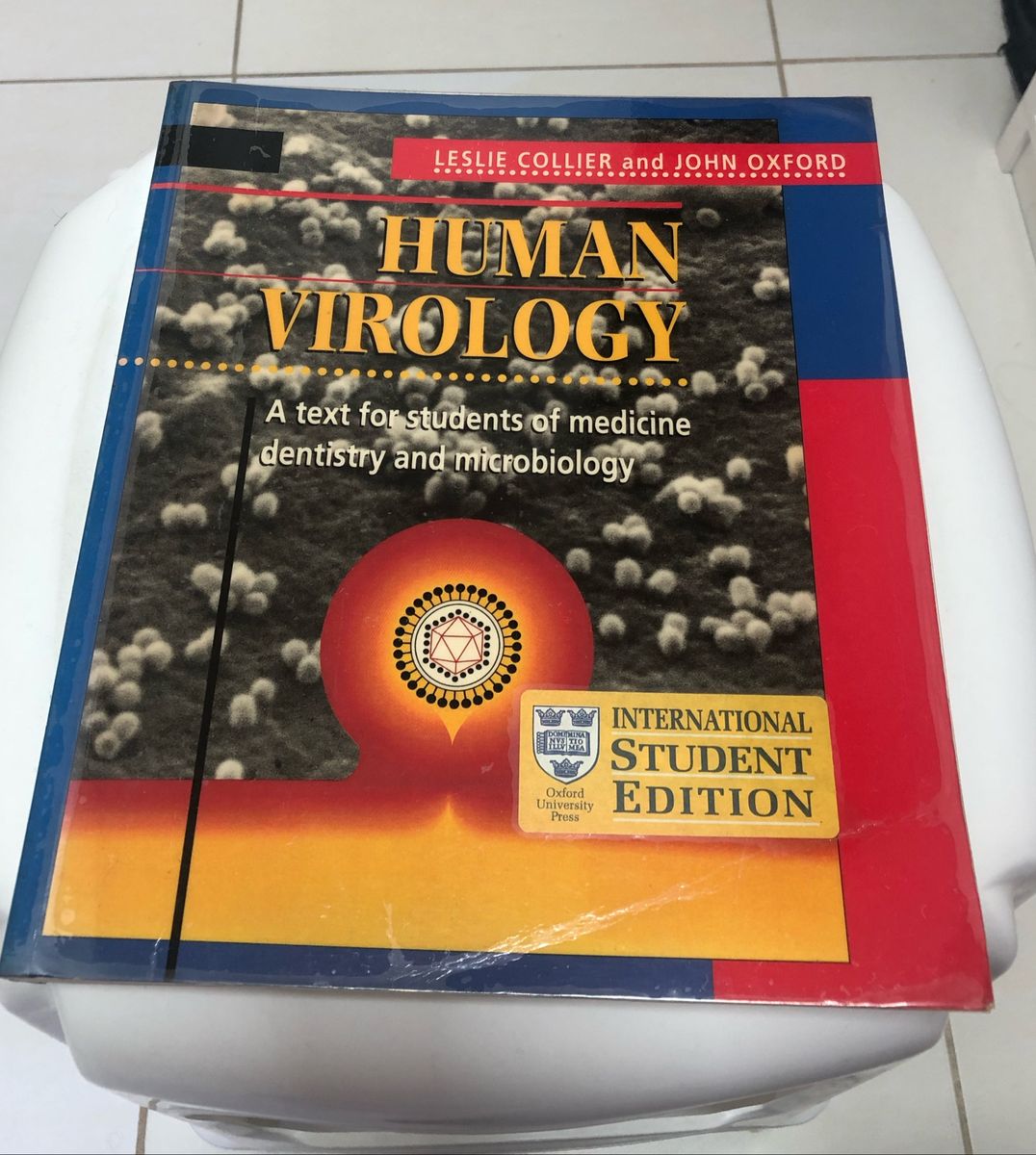 Human Virology | Livro Oxford University Press Usado 96375481 | enjoei