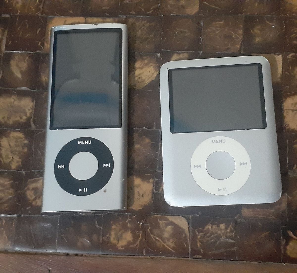 Ipod 音質世代, Ipod歴史年表 : 歴代最強音質のiPod Classic。iPodを買い換えようと思います。 従来モデルと比べ、画面 ...