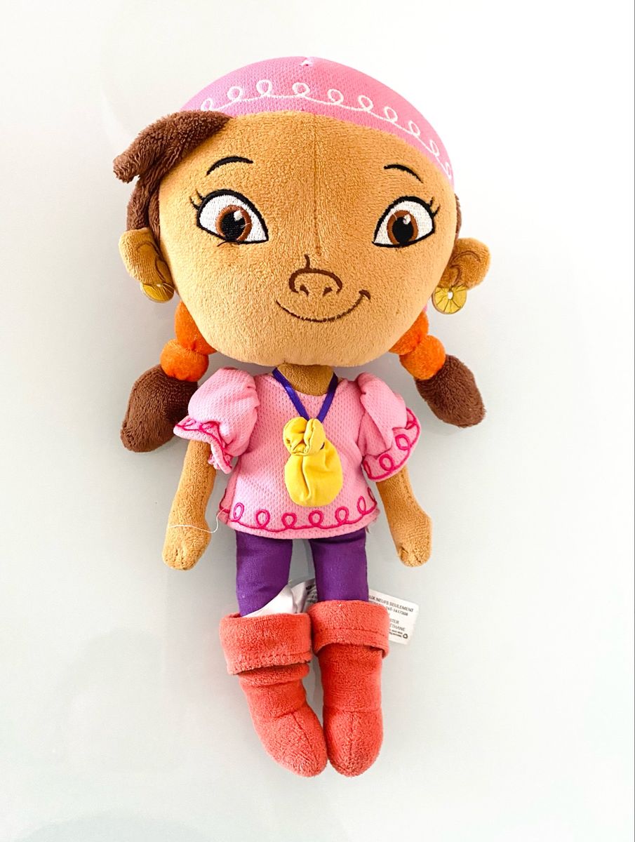 Izzy ( Jake e Os Piratas) | Pelúcia Disney Usado 77706132 | enjoei