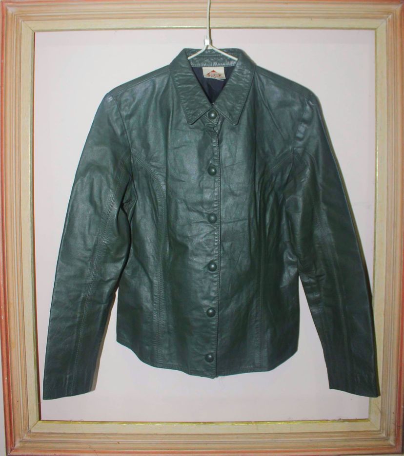 Jaqueta de Couro Legítimo - Cia do Couro | Casaco Feminino Cia Do Couro ...