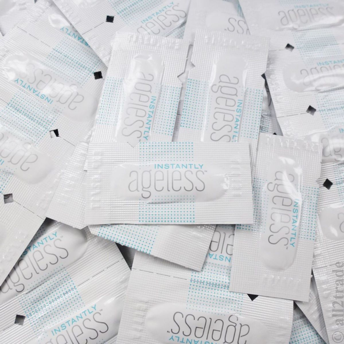 Jeunesse Instantly Ageless - 1 Sachet | Cosmético Feminino Instantly ...