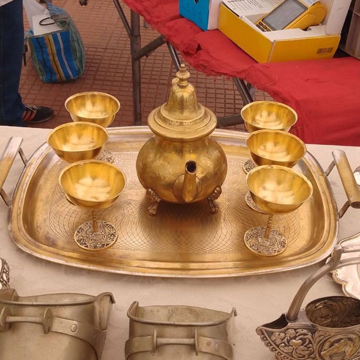 Jogo de Bule com Taças em Bronze | Item de Decoração Usado 93361559 ...