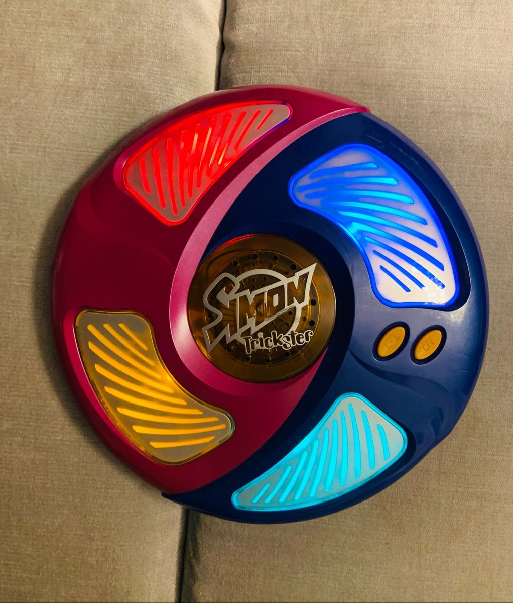 Jogo de Memória Simon Trickster Hasbro + 3 Pilhas As Alcalinas Novas ...