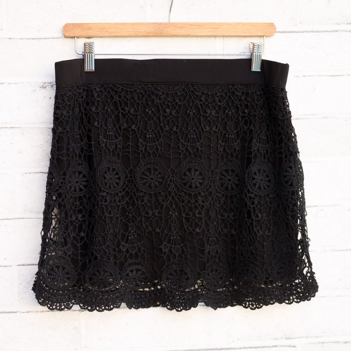 John John Saia Preta de Renda | Saia Feminina John John Usado 85658375 ...